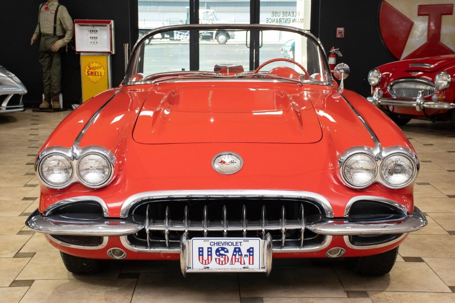 Oldtimer Chevrolet Corvette in einwandfreiem Zustand - Classic Oldtimer