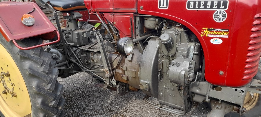 Steyr-Diesel-Traktor Typ 84 a in gutem Zustand
